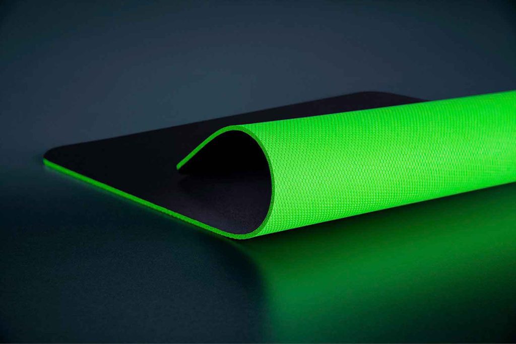RAZER Gigantus V2 Medium Mouse Mat | Mind Tech
